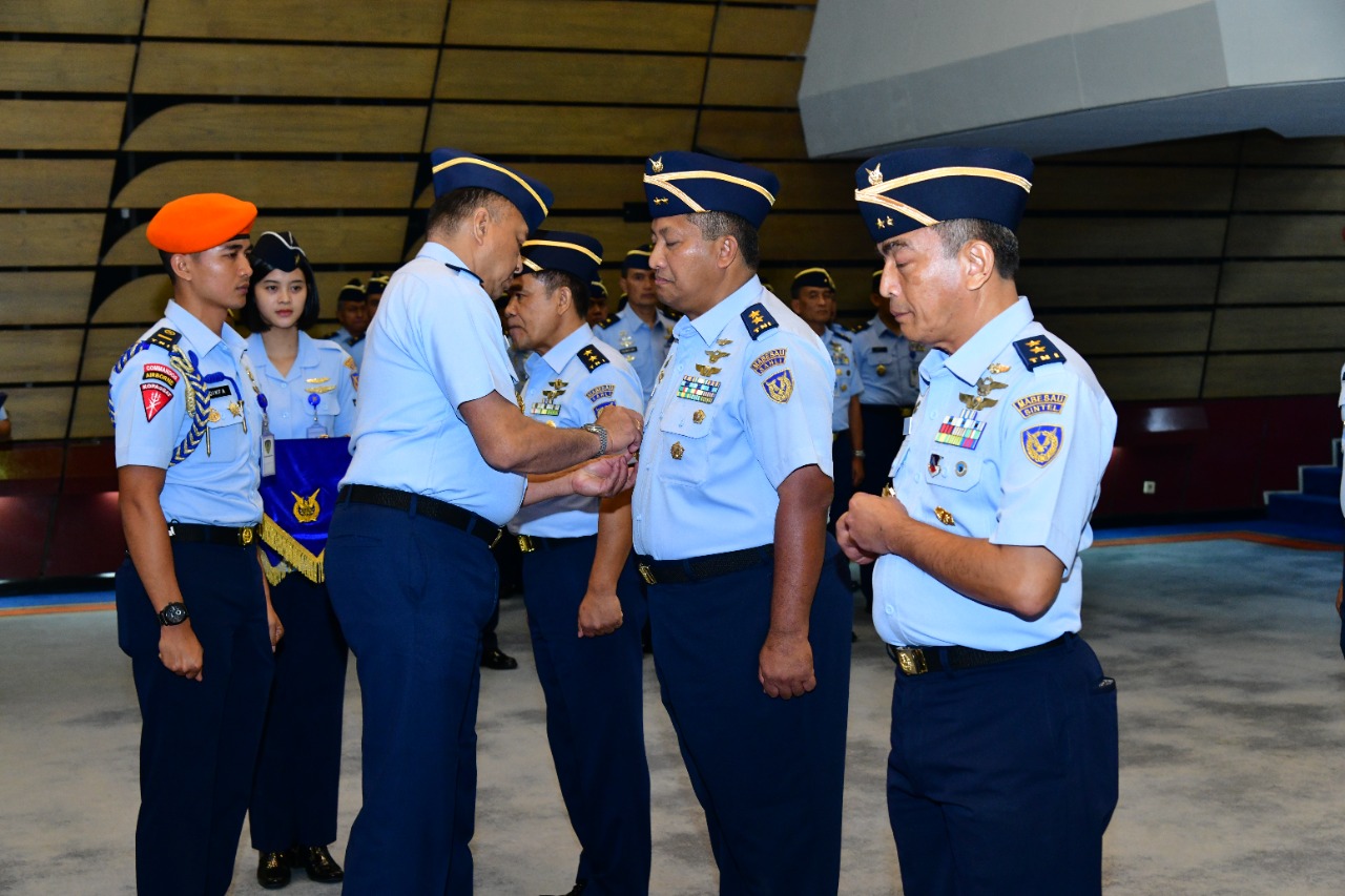 Pimpin Sertijab 5 Jabatan Strategis TNI AU, KSAU Lantik Marsda TNI Age ...